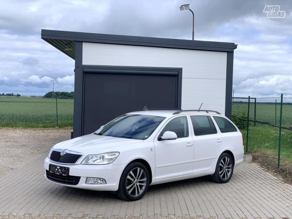 White Skoda Octavia 2013 in Kaunas, with an engine capacity of 1.60 L and mileage of 276 thousand km for 4199 €, photo 3 on AUTOMOTO.COM.LV