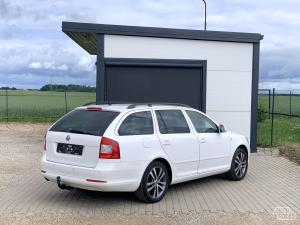 White Skoda Octavia 2013 in Kaunas, with an engine capacity of 1.60 L and mileage of 276 thousand km for 4199 €, photo 6 on AUTOMOTO.COM.LV