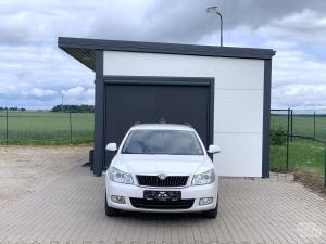 White Skoda Octavia 2013 in Kaunas, with an engine capacity of 1.60 L and mileage of 276 thousand km for 4199 €, photo 7 on AUTOMOTO.COM.LV