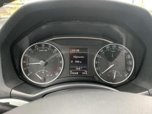 White Skoda Octavia 2013 in Kaunas, with an engine capacity of 1.60 L and mileage of 276 thousand km for 4199 €, photo 21 on AUTOMOTO.COM.LV