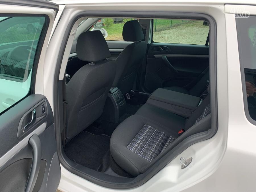 White Skoda Octavia 2013 in Kaunas, with an engine capacity of 1.60 L and mileage of 276 thousand km for 4199 €, photo 29 on AUTOMOTO.COM.LV