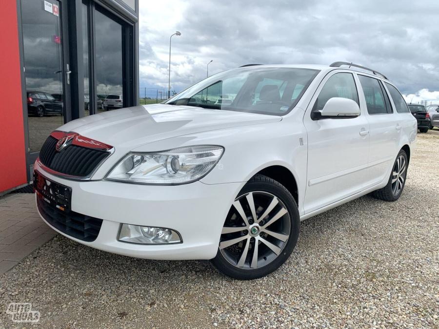White Skoda Octavia 2013 in Kaunas, with an engine capacity of 1.60 L and mileage of 276 thousand km for 4199 €, photo 34 on AUTOMOTO.COM.LV