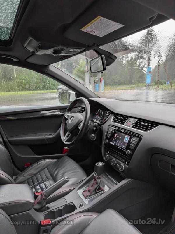 White Skoda Octavia 2013 in Tallinn, with an engine capacity of 2.00 L and mileage of 185 thousand km for 10800 €, photo 7 on AUTOMOTO.COM.LV