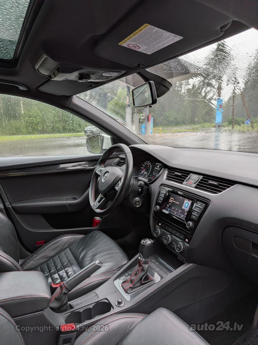 White Skoda Octavia 2013 in Tallinn, with an engine capacity of 2.00 L and mileage of 185 thousand km for 10800 €, photo 8 on AUTOMOTO.COM.LV