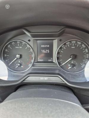 Белый Шкода Октавия 2013 в Каунас, объемом двигателя 1.60 л и пробегом 234 тыс. км за 4700 €, фото 12 на AUTOMOTO.COM.LV