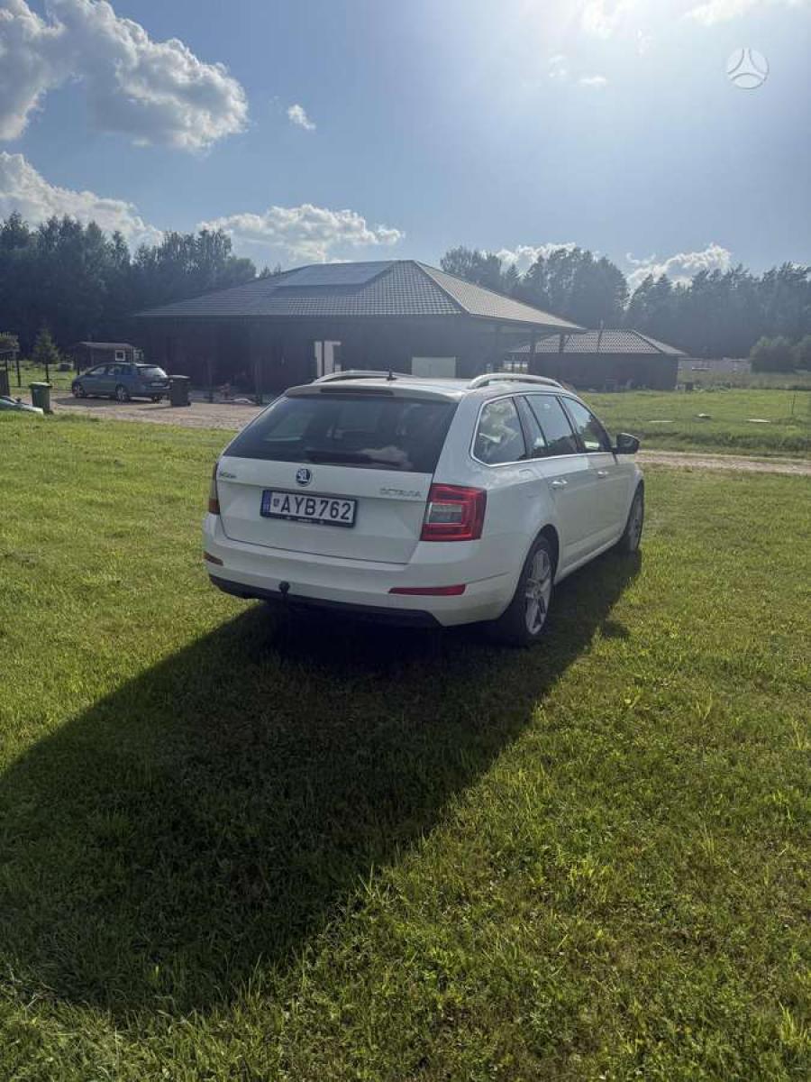 Balts Skoda Octavia 2013 Panevēža, ar dzinēja tilpumu 1.60 L un nobraukumu 280 tūkst. km par 3550 €, foto 5 vietnē AUTOMOTO.COM.LV