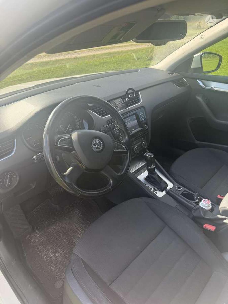 Balts Skoda Octavia 2013 Panevēža, ar dzinēja tilpumu 1.60 L un nobraukumu 280 tūkst. km par 3550 €, foto 7 vietnē AUTOMOTO.COM.LV