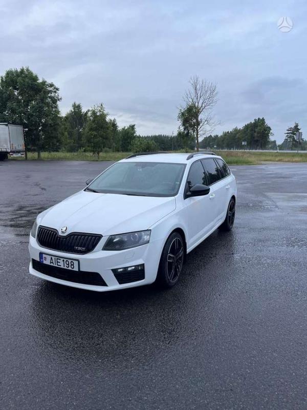 Balts Skoda Octavia 2013 Panevēža, ar dzinēja tilpumu 2.00 L un nobraukumu 280 tūkst. km par 7800 €, foto 3 vietnē AUTOMOTO.COM.LV