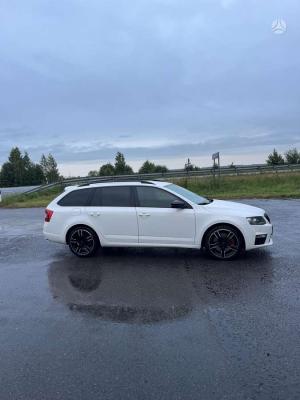 Balts Skoda Octavia 2013 Panevēža, ar dzinēja tilpumu 2.00 L un nobraukumu 280 tūkst. km par 7800 €, foto 5 vietnē AUTOMOTO.COM.LV