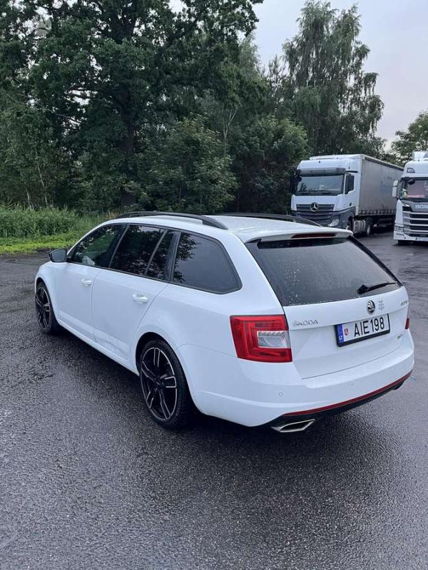 Balts Skoda Octavia 2013 Panevēža, ar dzinēja tilpumu 2.00 L un nobraukumu 280 tūkst. km par 7800 €, foto 5 vietnē AUTOMOTO.COM.LV