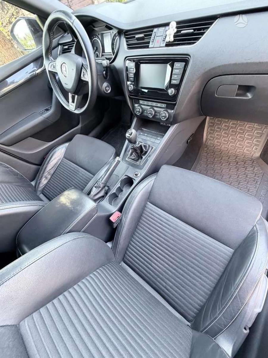 Balts Skoda Octavia 2013 Panevēža, ar dzinēja tilpumu 2.00 L un nobraukumu 280 tūkst. km par 7800 €, foto 22 vietnē AUTOMOTO.COM.LV