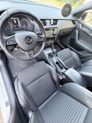 Balts Skoda Octavia 2013 Panevēža, ar dzinēja tilpumu 2.00 L un nobraukumu 280 tūkst. km par 7800 €, foto 26 vietnē AUTOMOTO.COM.LV