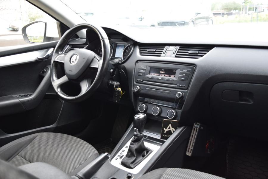 Balts Skoda Octavia 2013 Viļņa, ar dzinēja tilpumu 1.60 L un nobraukumu 260 tūkst. km par 5950 €, foto 11 vietnē AUTOMOTO.COM.LV