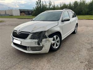 Белый Шкода Октавия 2013 в Таураге, объемом двигателя 1.97 л и пробегом 400 тыс. км за 2200 €, фото 4 на AUTOMOTO.COM.LV