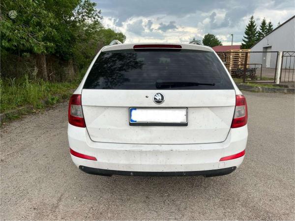 Balts Skoda Octavia 2013 Tauragė, ar dzinēja tilpumu 1.97 L un nobraukumu 400 tūkst. km par 2200 €, foto 6 vietnē AUTOMOTO.COM.LV