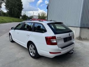 Balts Skoda Octavia 2013 Alīta, ar dzinēja tilpumu 2.00 L un nobraukumu 287 tūkst. km par 5400 €, foto 4 vietnē AUTOMOTO.COM.LV