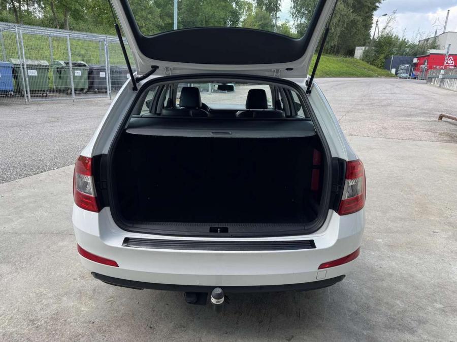 Balts Skoda Octavia 2013 Alīta, ar dzinēja tilpumu 2.00 L un nobraukumu 287 tūkst. km par 5400 €, foto 6 vietnē AUTOMOTO.COM.LV
