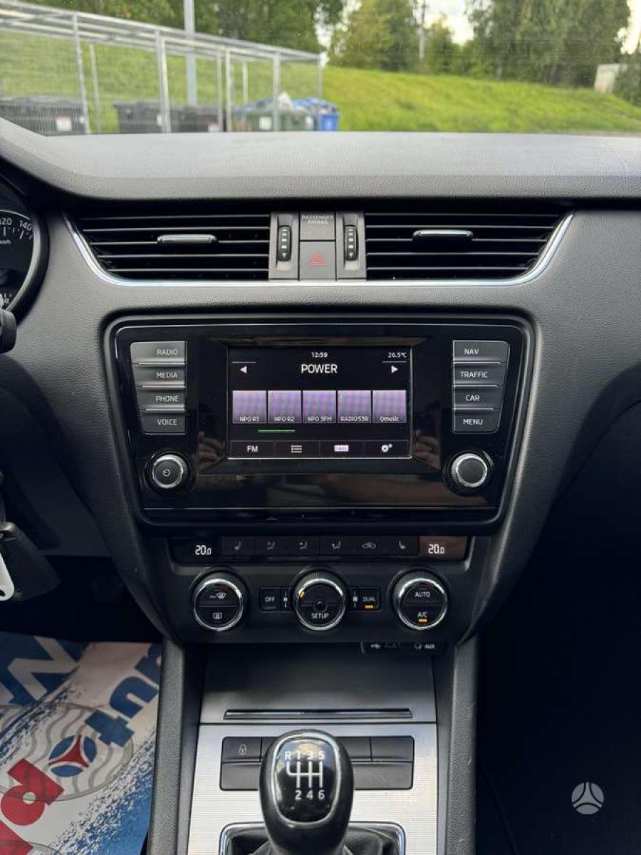 Balts Skoda Octavia 2013 Alīta, ar dzinēja tilpumu 2.00 L un nobraukumu 287 tūkst. km par 5400 €, foto 13 vietnē AUTOMOTO.COM.LV