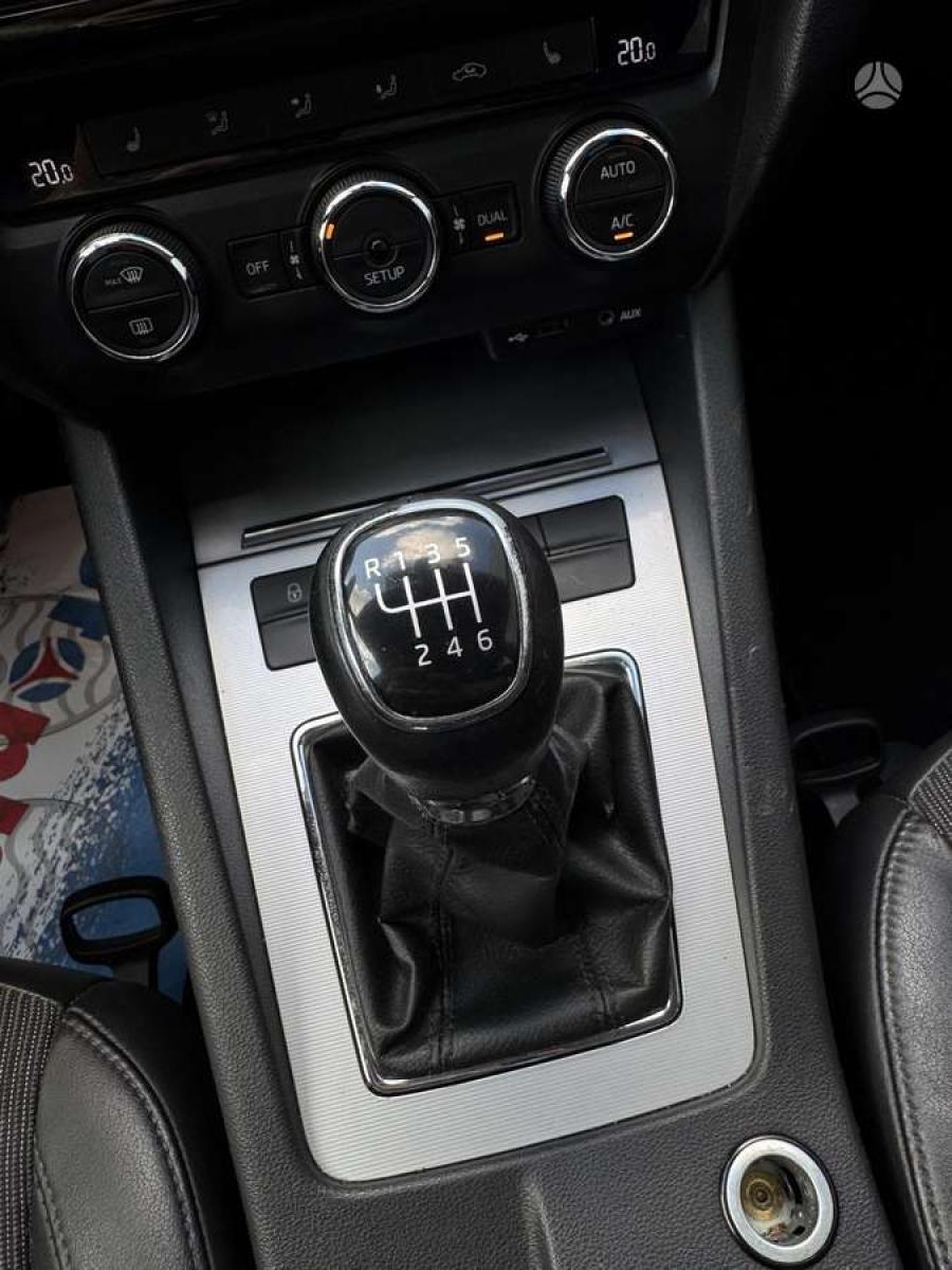 Balts Skoda Octavia 2013 Alīta, ar dzinēja tilpumu 2.00 L un nobraukumu 287 tūkst. km par 5400 €, foto 19 vietnē AUTOMOTO.COM.LV