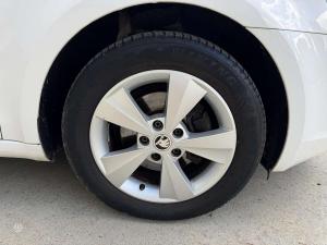 Balts Skoda Octavia 2013 Alīta, ar dzinēja tilpumu 2.00 L un nobraukumu 287 tūkst. km par 5400 €, foto 24 vietnē AUTOMOTO.COM.LV