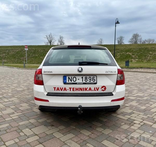 White Skoda Octavia 2014 in Daugavpils, with an engine capacity of 1.60 L and mileage of 222 thousand km for 1000 €, photo 5 on AUTOMOTO.COM.LV