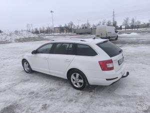 White Skoda Octavia 2014 in Siauliai, with an engine capacity of 1.80 L and mileage of 239 thousand km for 7600 €, photo 8 on AUTOMOTO.COM.LV