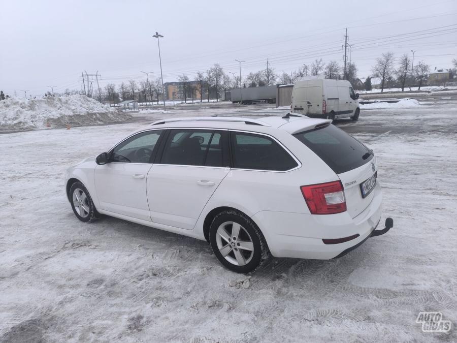 White Skoda Octavia 2014 in Siauliai, with an engine capacity of 1.80 L and mileage of 239 thousand km for 7600 €, photo 8 on AUTOMOTO.COM.LV
