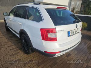 White Skoda Octavia 2014 in Tartu, with an engine capacity of 2.00 L and mileage of 300 thousand km for 7250 €, photo 5 on AUTOMOTO.COM.LV
