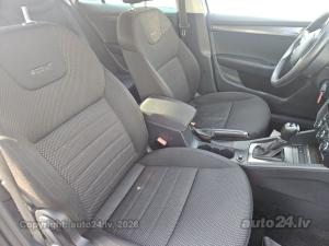 White Skoda Octavia 2014 in Tartu, with an engine capacity of 2.00 L and mileage of 300 thousand km for 7250 €, photo 8 on AUTOMOTO.COM.LV