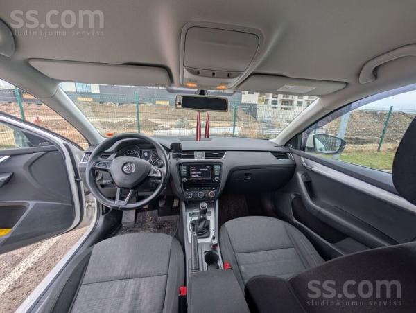Balts Skoda Octavia 2014 Rīga, ar dzinēja tilpumu 1.40 L un nobraukumu 240 tūkst. km par 4300 €, foto 6 vietnē AUTOMOTO.COM.LV