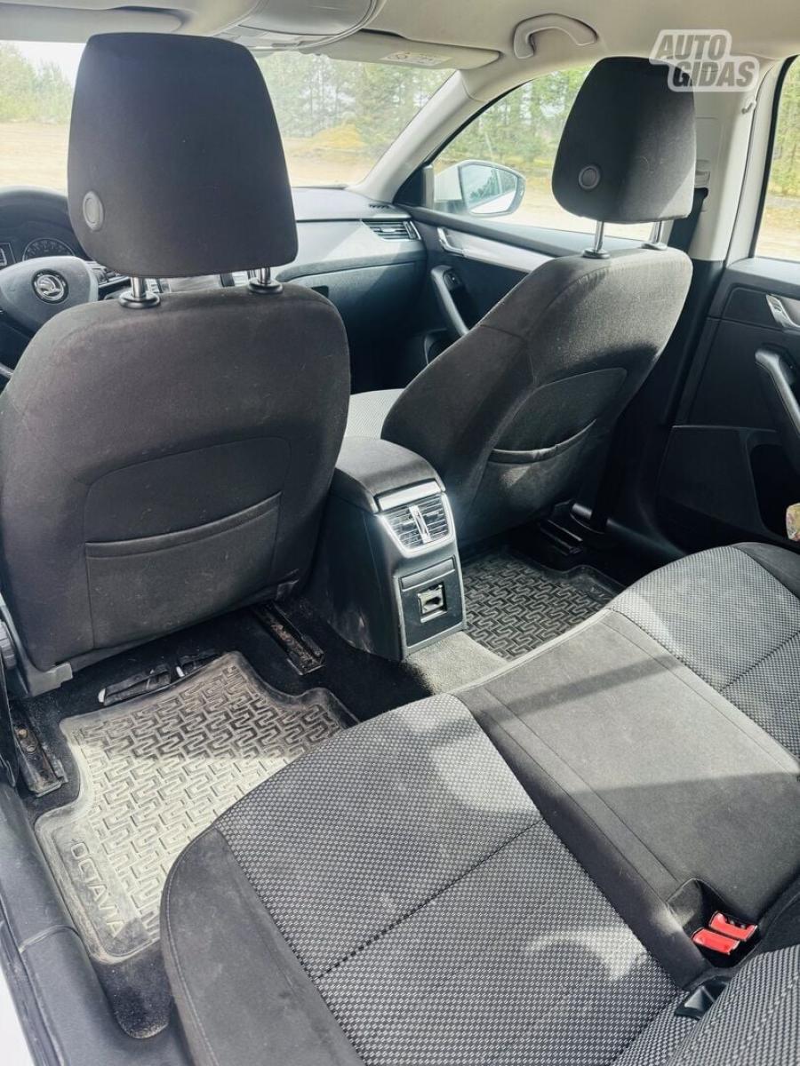 Balts Skoda Octavia 2014 Gargždai, ar dzinēja tilpumu 1.60 L un nobraukumu 395 tūkst. km par 4800 €, foto 11 vietnē AUTOMOTO.COM.LV