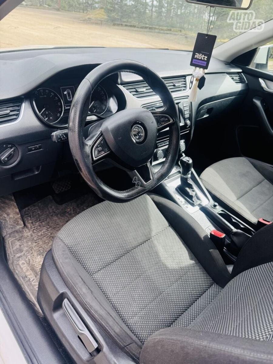 Balts Skoda Octavia 2014 Gargždai, ar dzinēja tilpumu 1.60 L un nobraukumu 395 tūkst. km par 4800 €, foto 12 vietnē AUTOMOTO.COM.LV