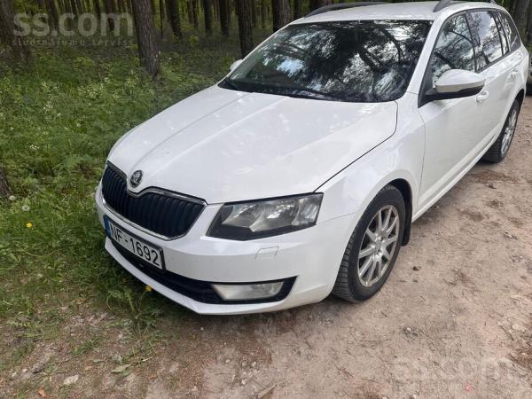 White Skoda Octavia 2014 in Riga, with an engine capacity of 1.60 L and mileage of 570 thousand km for 2450 €, photo 1 on AUTOMOTO.COM.LV