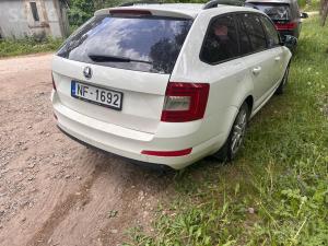 Balts Skoda Octavia 2014 Rīga, ar dzinēja tilpumu 1.60 L un nobraukumu 570 tūkst. km par 2450 €, foto 3 vietnē AUTOMOTO.COM.LV