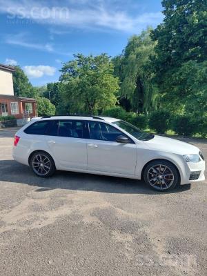 Balts Skoda Octavia 2014 Saldus, ar dzinēja tilpumu 2.00 L un nobraukumu 329 tūkst. km par 7800 €, foto 5 vietnē AUTOMOTO.COM.LV