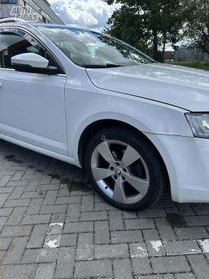 Balts Skoda Octavia 2014 Kauņa, ar dzinēja tilpumu 2.00 L un nobraukumu 331 tūkst. km par 4200 €, foto 8 vietnē AUTOMOTO.COM.LV