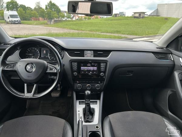 White Skoda Octavia 2014 in Kaunas, with an engine capacity of 2.00 L and mileage of 331 thousand km for 4200 €, photo 8 on AUTOMOTO.COM.LV