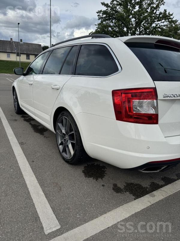 Balts Skoda Octavia 2014 Rīga, ar dzinēja tilpumu 2.00 L un nobraukumu 231 tūkst. km par 9800 €, foto 3 vietnē AUTOMOTO.COM.LV