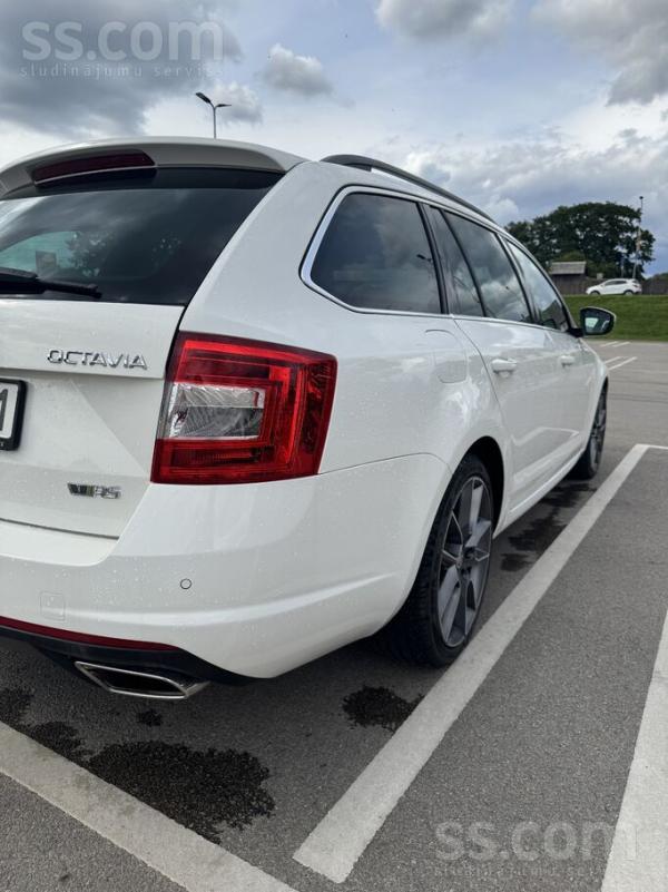 Balts Skoda Octavia 2014 Rīga, ar dzinēja tilpumu 2.00 L un nobraukumu 231 tūkst. km par 9800 €, foto 4 vietnē AUTOMOTO.COM.LV