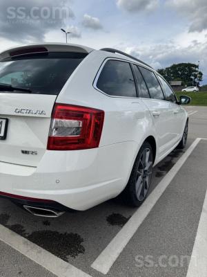 Balts Skoda Octavia 2014 Rīga, ar dzinēja tilpumu 2.00 L un nobraukumu 231 tūkst. km par 9800 €, foto 5 vietnē AUTOMOTO.COM.LV