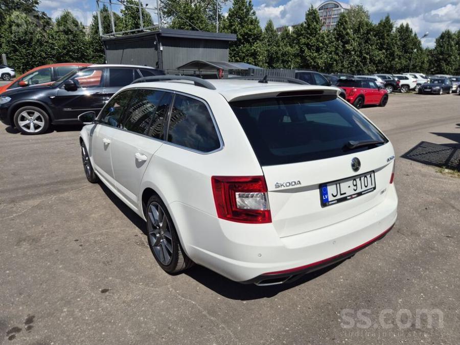 White Skoda Octavia 2014 in Riga, with an engine capacity of 2.00 L and mileage of 231 thousand km for 9990 €, photo 9 on AUTOMOTO.COM.LV