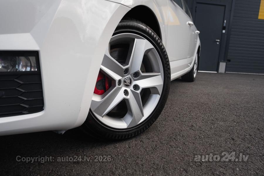 White Skoda Octavia 2014 in Tallinn, with an engine capacity of 2.00 L and mileage of 240 thousand km for 7999 €, photo 3 on AUTOMOTO.COM.LV