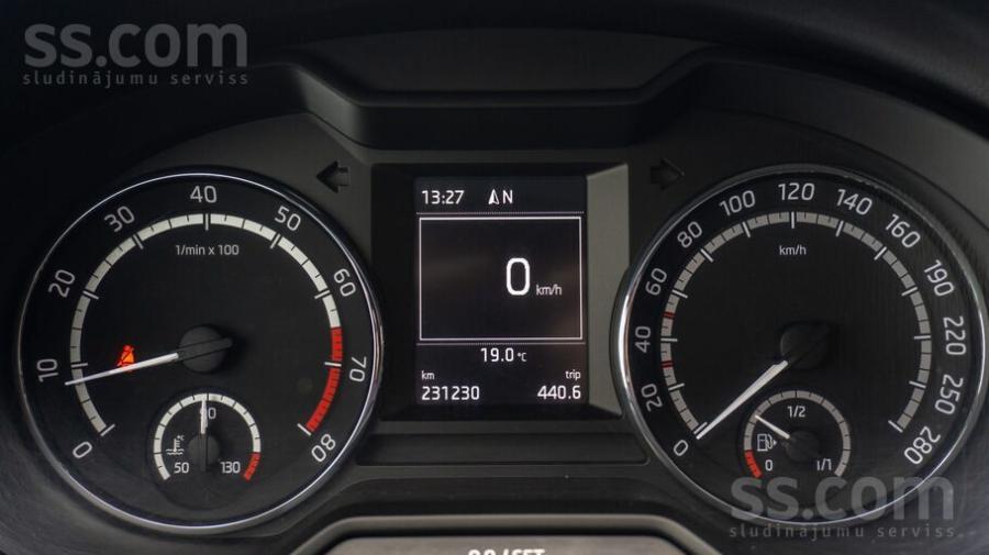 Balts Skoda Octavia 2014 Rīga, ar dzinēja tilpumu 2.00 L un nobraukumu 231 tūkst. km par 9990 €, foto 20 vietnē AUTOMOTO.COM.LV