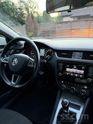 White Skoda Octavia 2014 in Riga, with an engine capacity of 2.00 L and mileage of 223 thousand km for 6500 €, photo 19 on AUTOMOTO.COM.LV