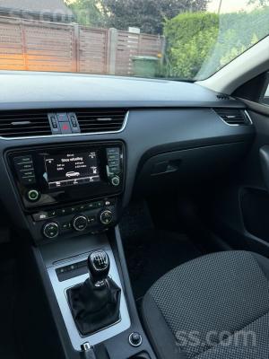 White Skoda Octavia 2014 in Riga, with an engine capacity of 2.00 L and mileage of 223 thousand km for 6500 €, photo 20 on AUTOMOTO.COM.LV