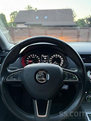 White Skoda Octavia 2014 in Riga, with an engine capacity of 2.00 L and mileage of 223 thousand km for 6500 €, photo 21 on AUTOMOTO.COM.LV