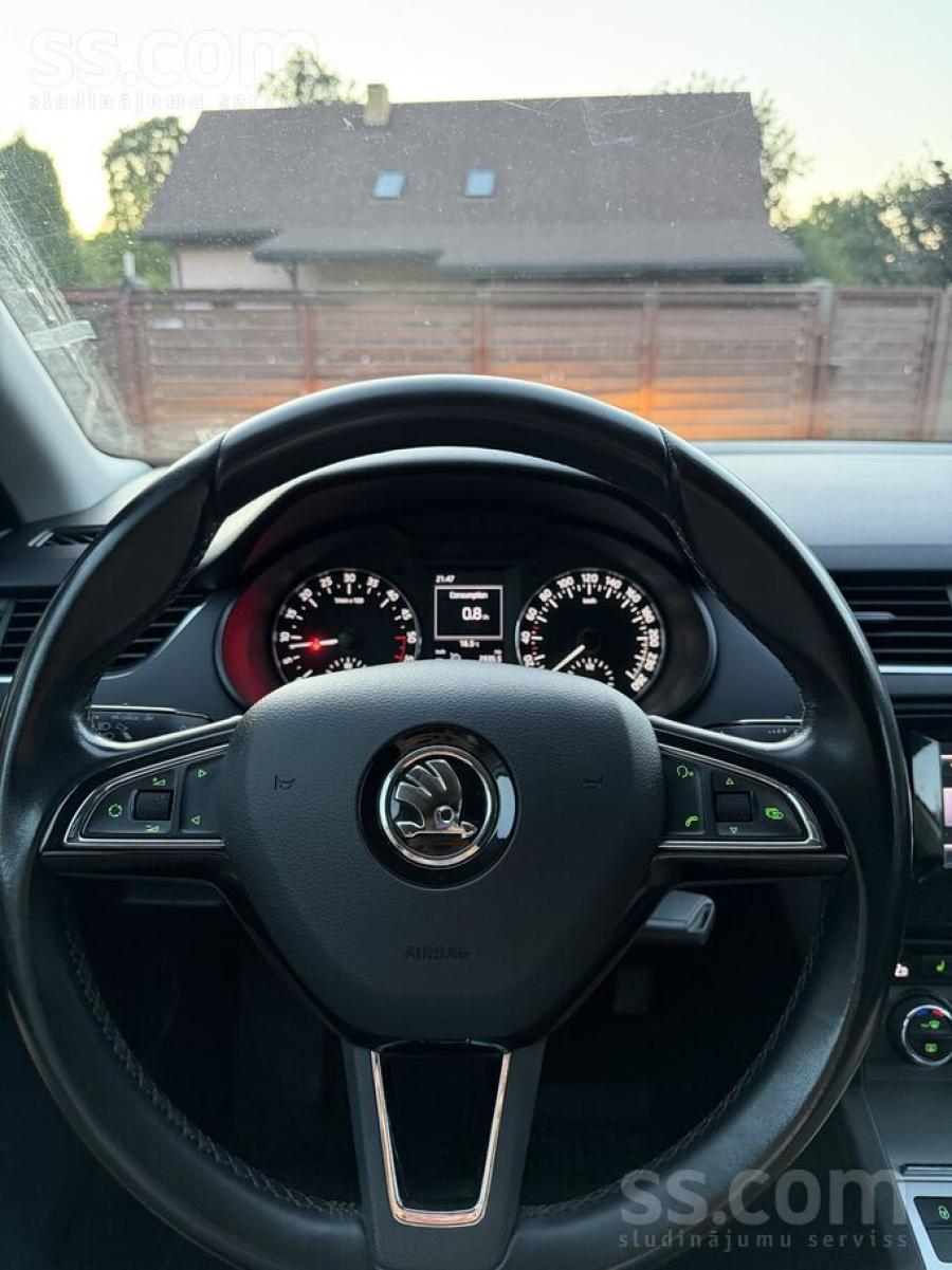 White Skoda Octavia 2014 in Riga, with an engine capacity of 2.00 L and mileage of 223 thousand km for 6500 €, photo 21 on AUTOMOTO.COM.LV