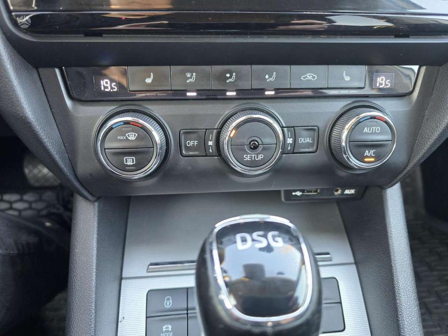 White Skoda Octavia 2014 in Klaipeda, with an engine capacity of 1.60 L and mileage of 390 thousand km for 4800 €, photo 7 on AUTOMOTO.COM.LV
