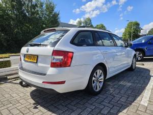 Balts Skoda Octavia 2014 Jūrmala, ar dzinēja tilpumu 1.60 L un nobraukumu 286 tūkst. km par 6850 €, foto 4 vietnē AUTOMOTO.COM.LV