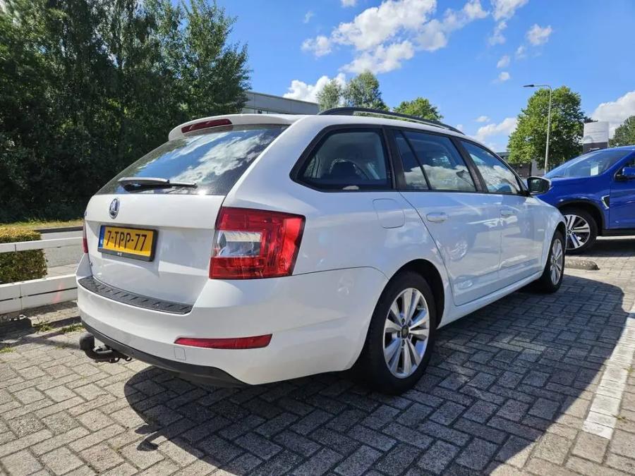 Balts Skoda Octavia 2014 Jūrmala, ar dzinēja tilpumu 1.60 L un nobraukumu 286 tūkst. km par 6850 €, foto 4 vietnē AUTOMOTO.COM.LV